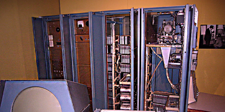 2º GENERACIÓN de COMPUTADORAS 】Hechos Destacados 2025